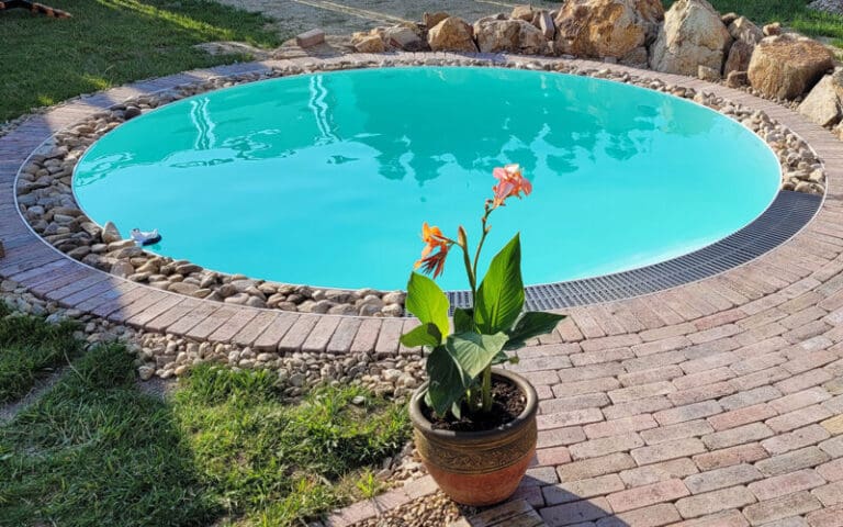 Round Pools 🏊 Premium Swimming Pools for Sale UK